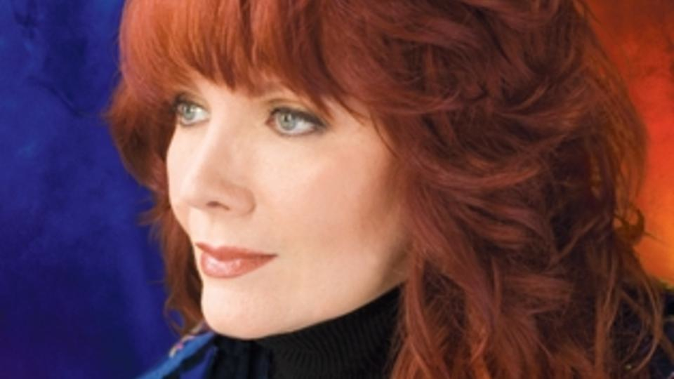 Maureen McGovern presents 'Sing, My Sisters, Sing!' at Rrazz Room in ...
